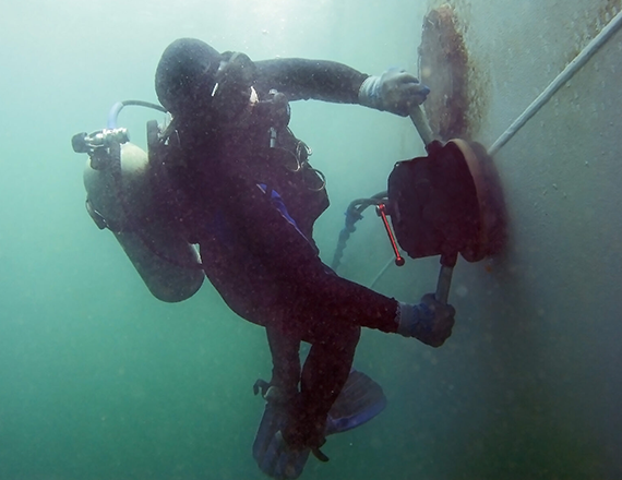 Synergy "Ultraclean" Hydraulic Underwater | Subsear Underwater Cleaning ...
